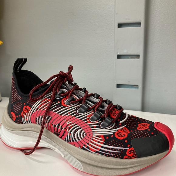Gucci | Shoes | Mens Gucci Run Sneakers | Poshmark
